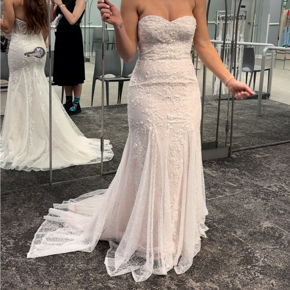 Dresses | Stunning Wedding Dress With Blush Undertones No Alterations ...